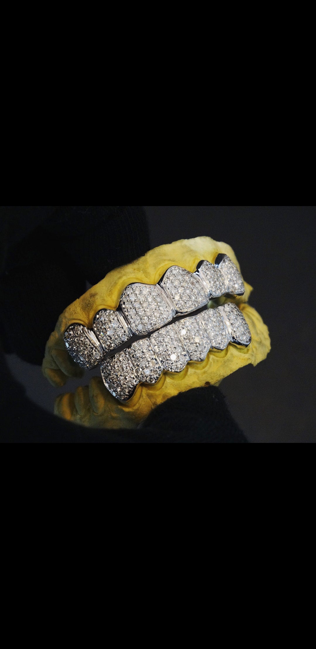 Grillz – Gold n Threadz